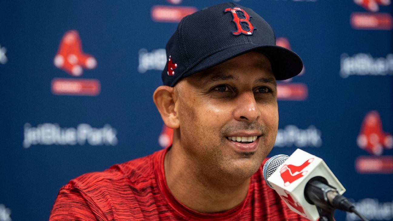 Boston extiende contrato de Alex Cora - CDN Deportes